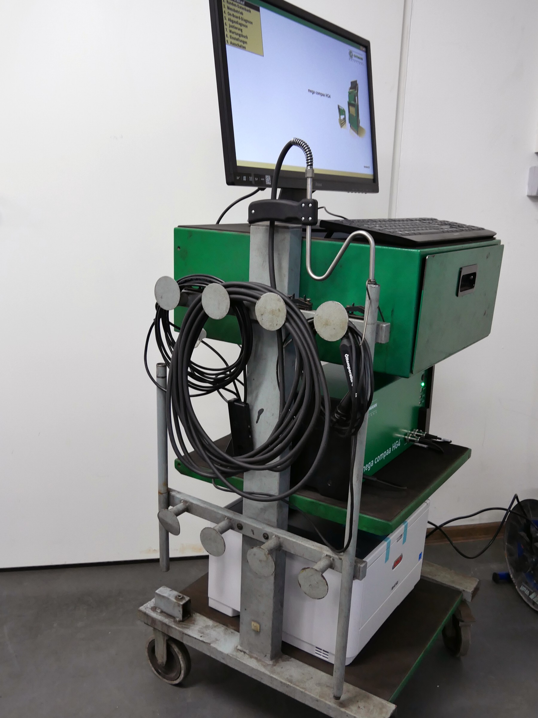 Vorgestellt: Das C-Paket, der günstige Abgastester von Hella Gutmann