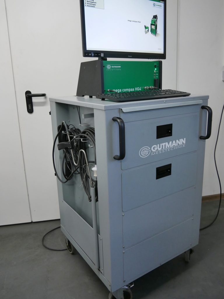 Vorgestellt: Das C-Paket, der günstige Abgastester von Hella Gutmann